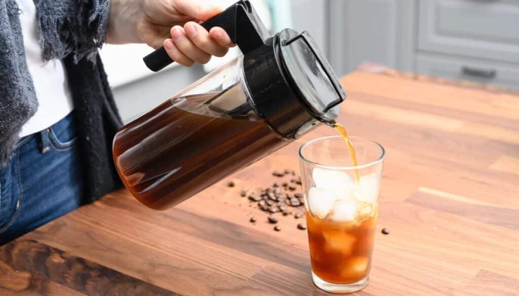 What’s The Difference Between Cold Brew and Iced Coffee? - Alpine ...
